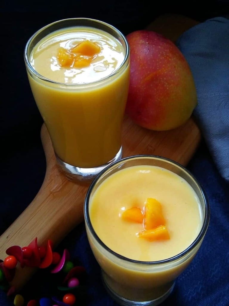 Mango Milkshake Recipe with Mango Pulp - Spoons Of Flavor