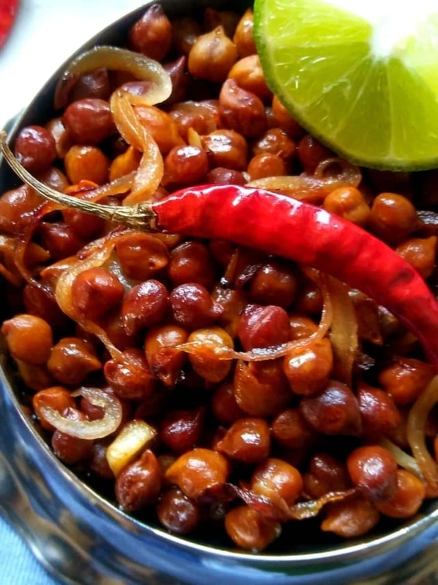 Stir Fry Kala Chana - Spoons Of Flavor